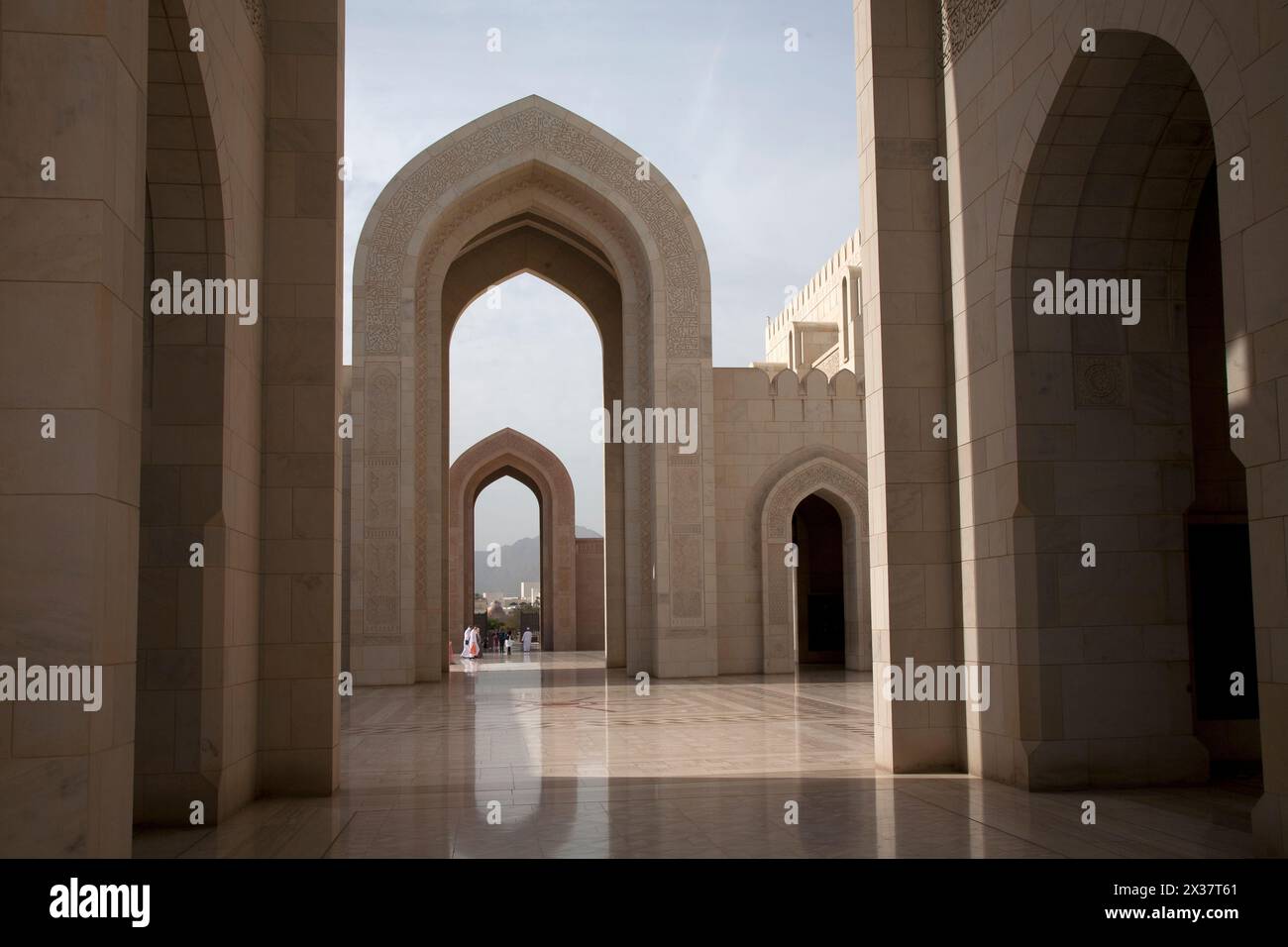 riwaq and arches sultan qaboos grand mosque muscat oman middle east ...