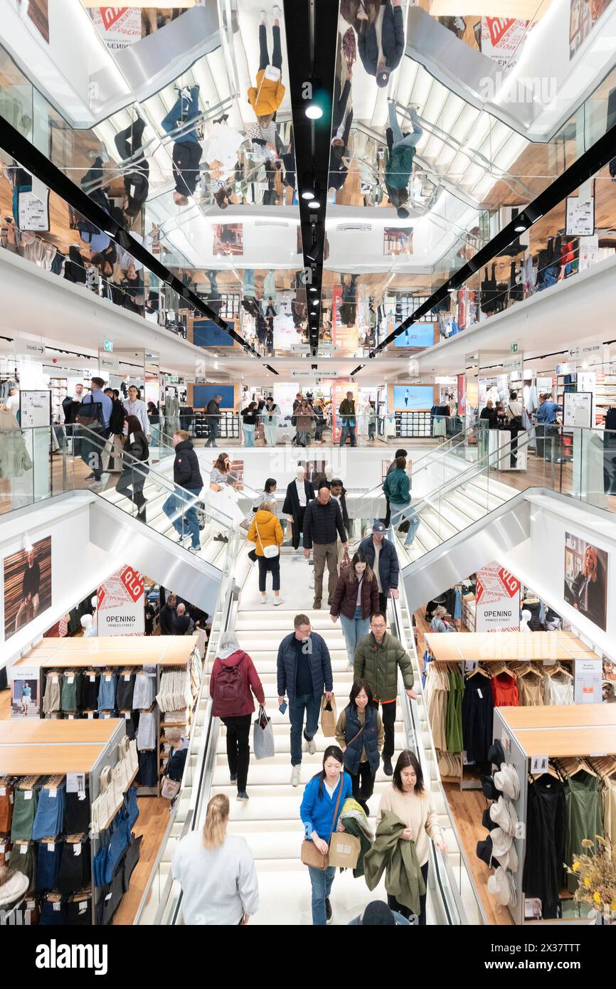 Opening 2024 hi-res stock photography and images - Alamy