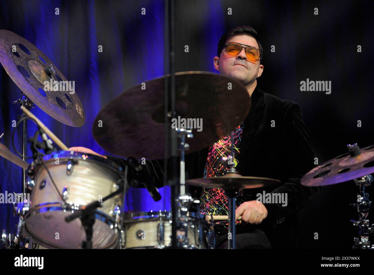 Der kubanische Jazz-Schlagzeuger Michael Olivera in der Essener ...