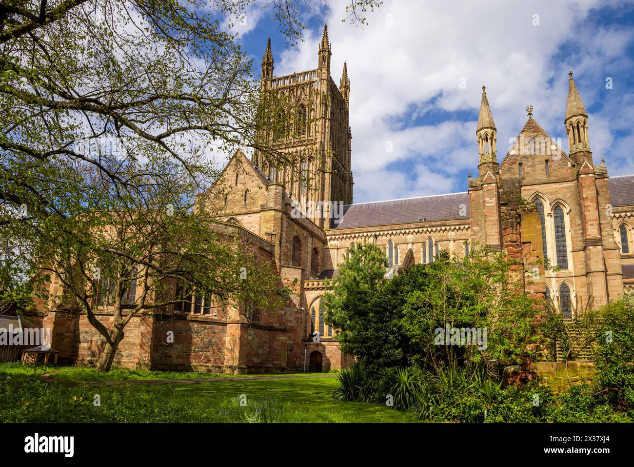 Worcester cathedral architecture hi-res stock photography and images ...