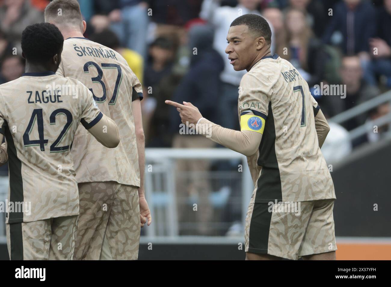 Kylian Mbappe of PSG (R) celebrates his goal with Yoram Zague of PSG ...