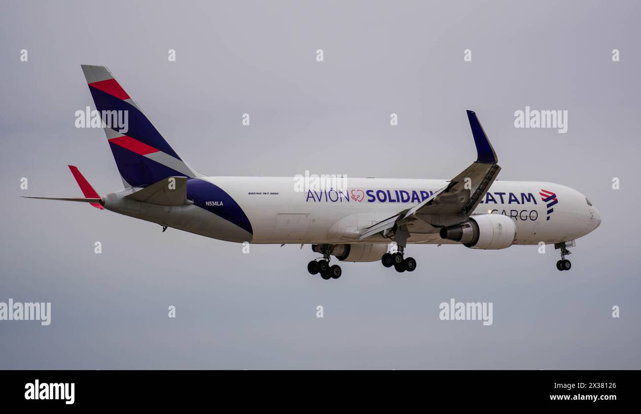 LATAM Cargo Boeing 767 cargo plane prepares for landing at Chicago O ...