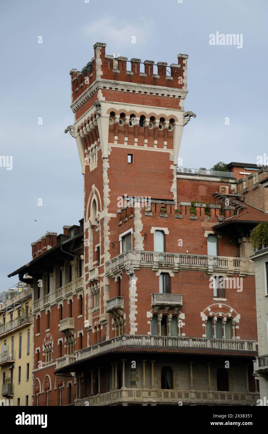 Palazzo cova milan hi-res stock photography and images - Alamy