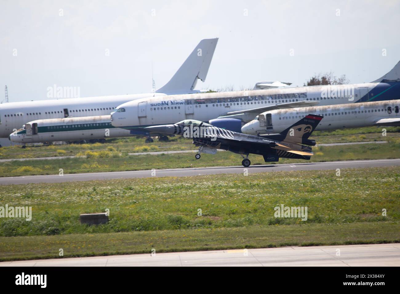 Istanbul, Atatürk Airport, Turkey- 28.04.2023 Solo Turk, Turkish F-16C ...