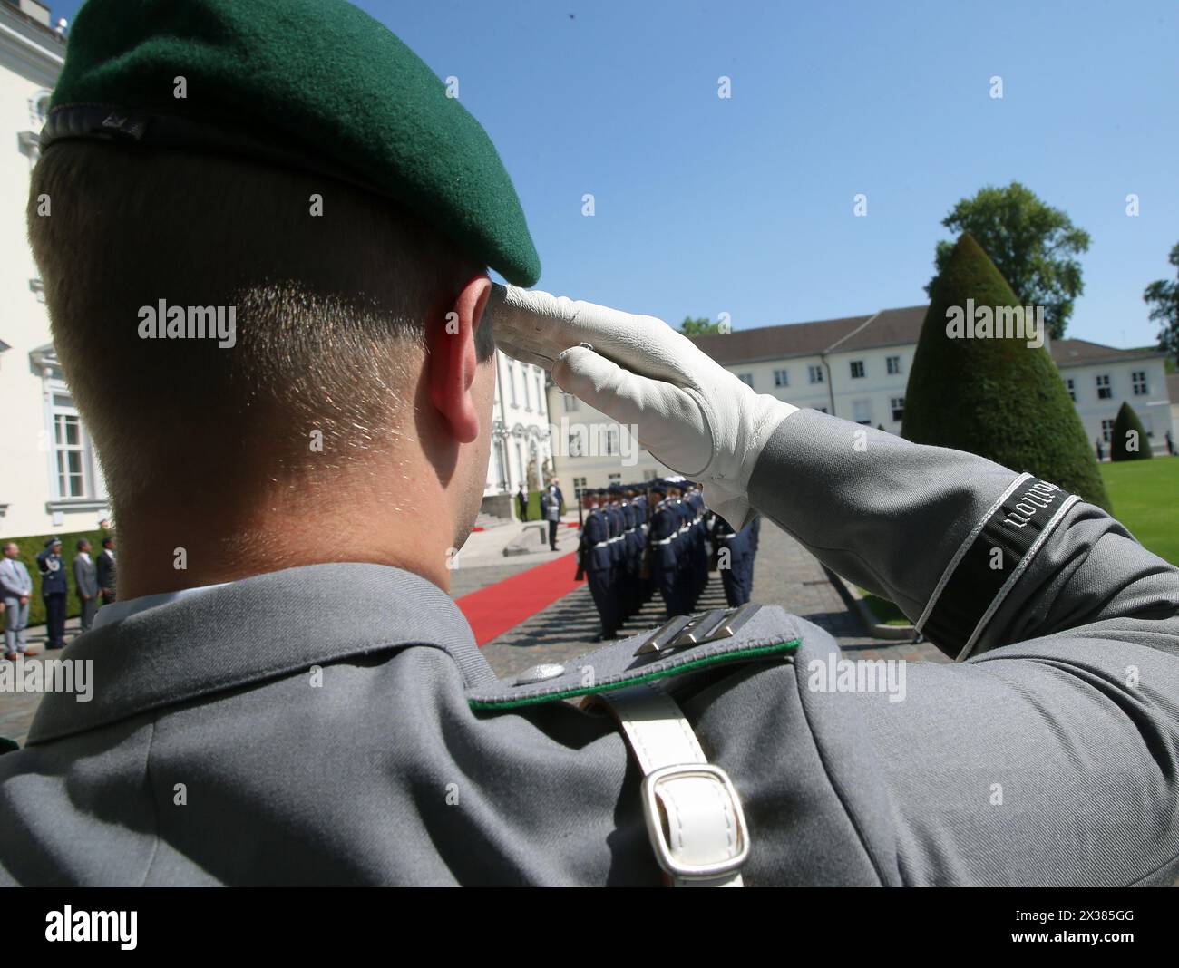 FILED - 26 June 2023, Berlin: A soldier from the German Armed Forces ...
