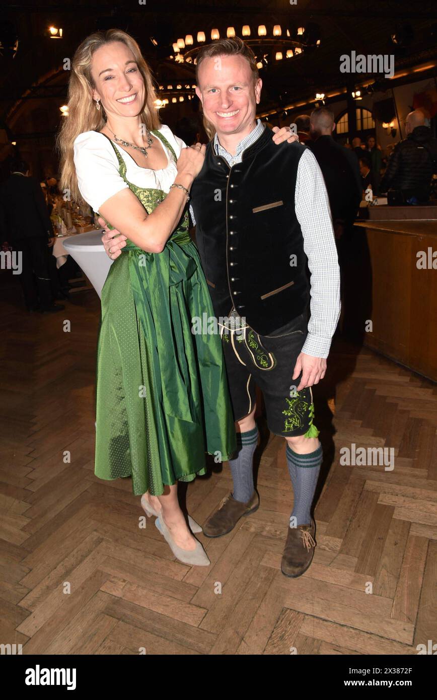 Prof Dr Hans Theiss Stadtrat Dr Regine Theiss Kickboxerin Weltmeisterin ...