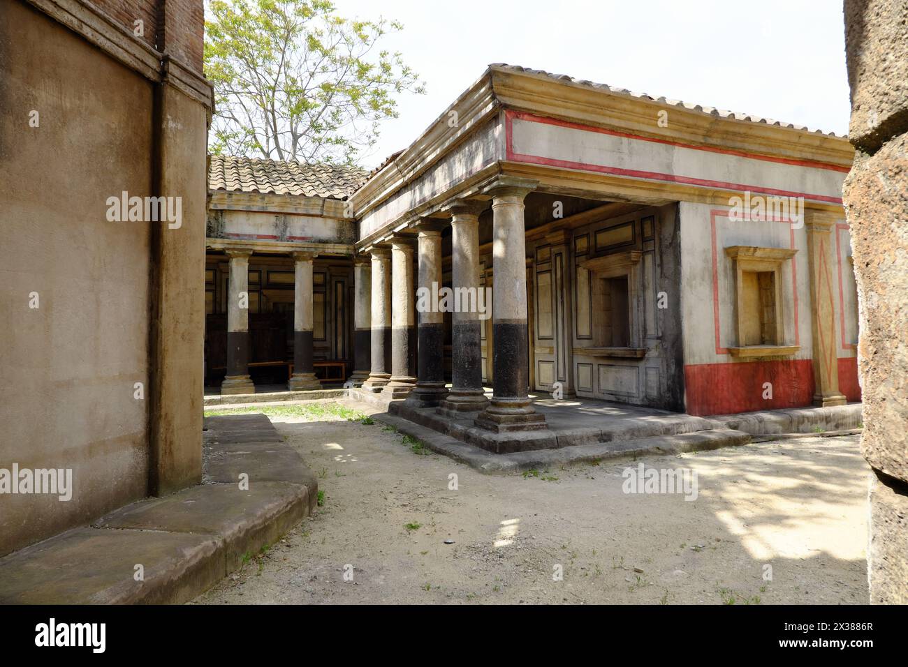 Cleopatra standing hi-res stock photography and images - Alamy