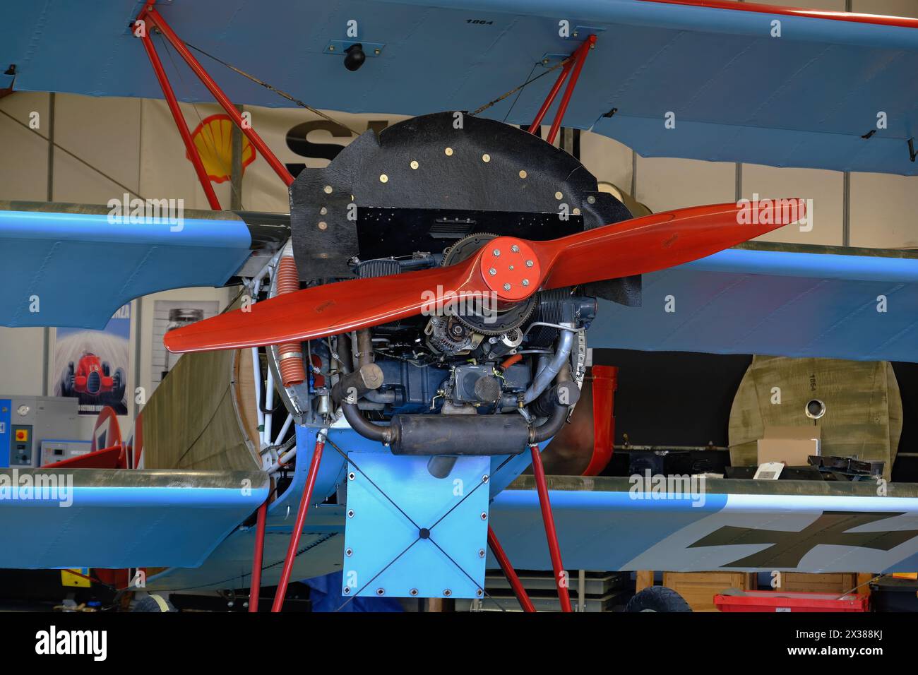 Work on vintage aircraft in aero club service hanger Stock Photo - Alamy