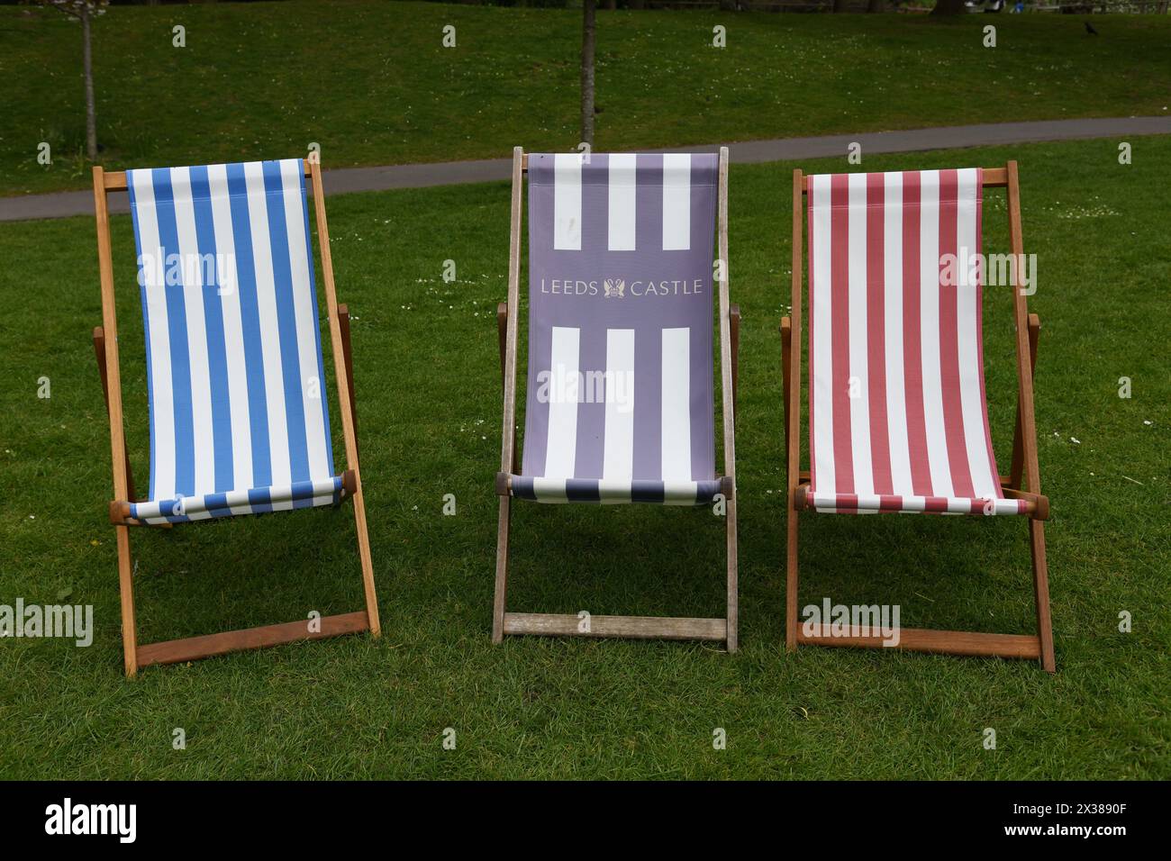 Leeds castle seats hi-res stock photography and images - Alamy