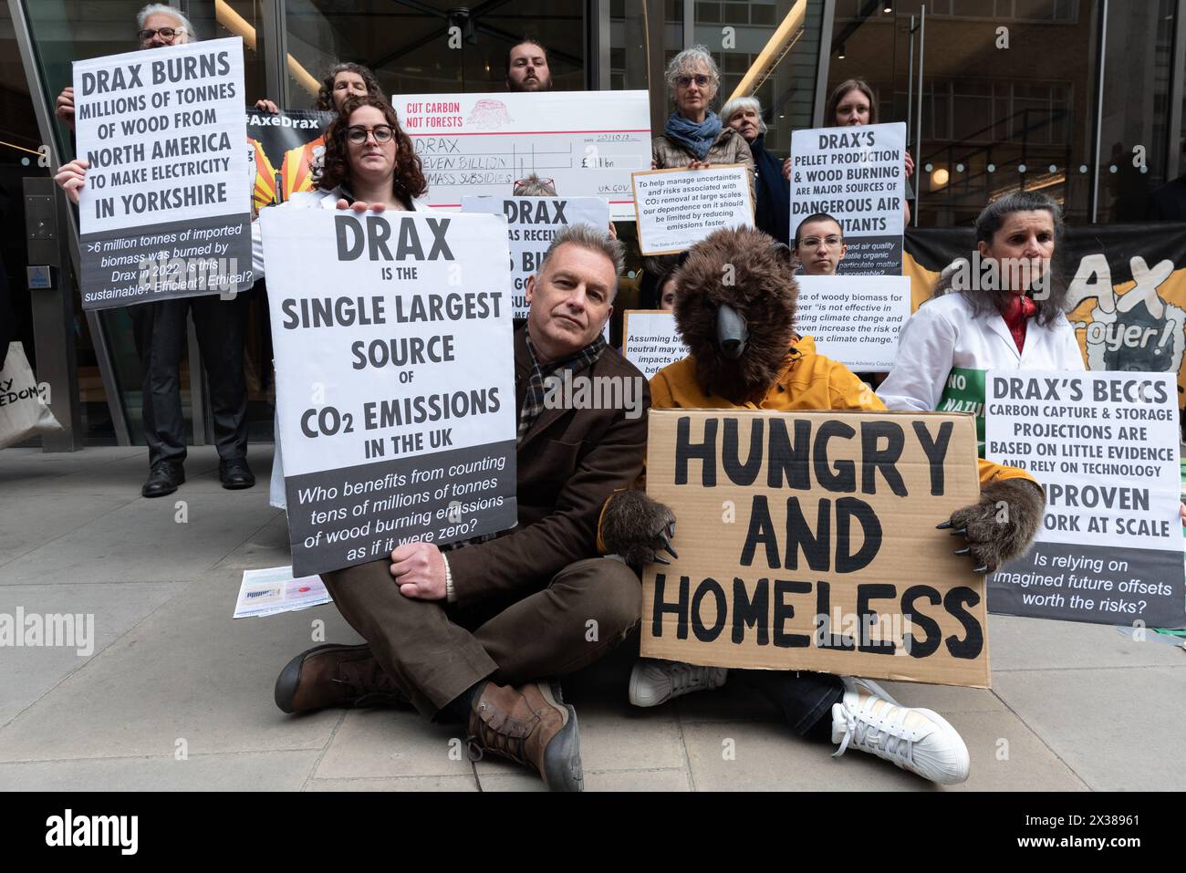 London, UK. 25 April, 2024. TV presenter and conservationist CHRIS ...