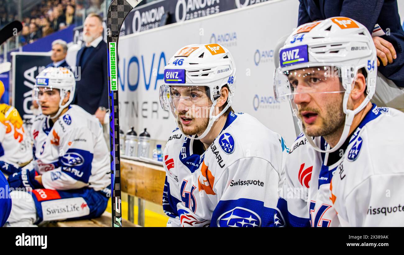 ZSC Lions Verteidiger #46 Dean Kukan, während dem Spiel gegen den EHC ...