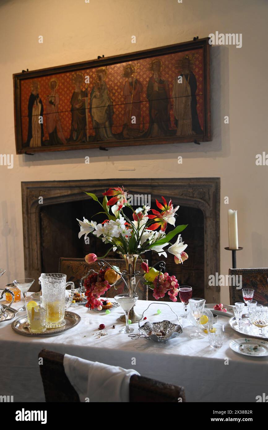 Leeds castle rooms Stock Photo - Alamy