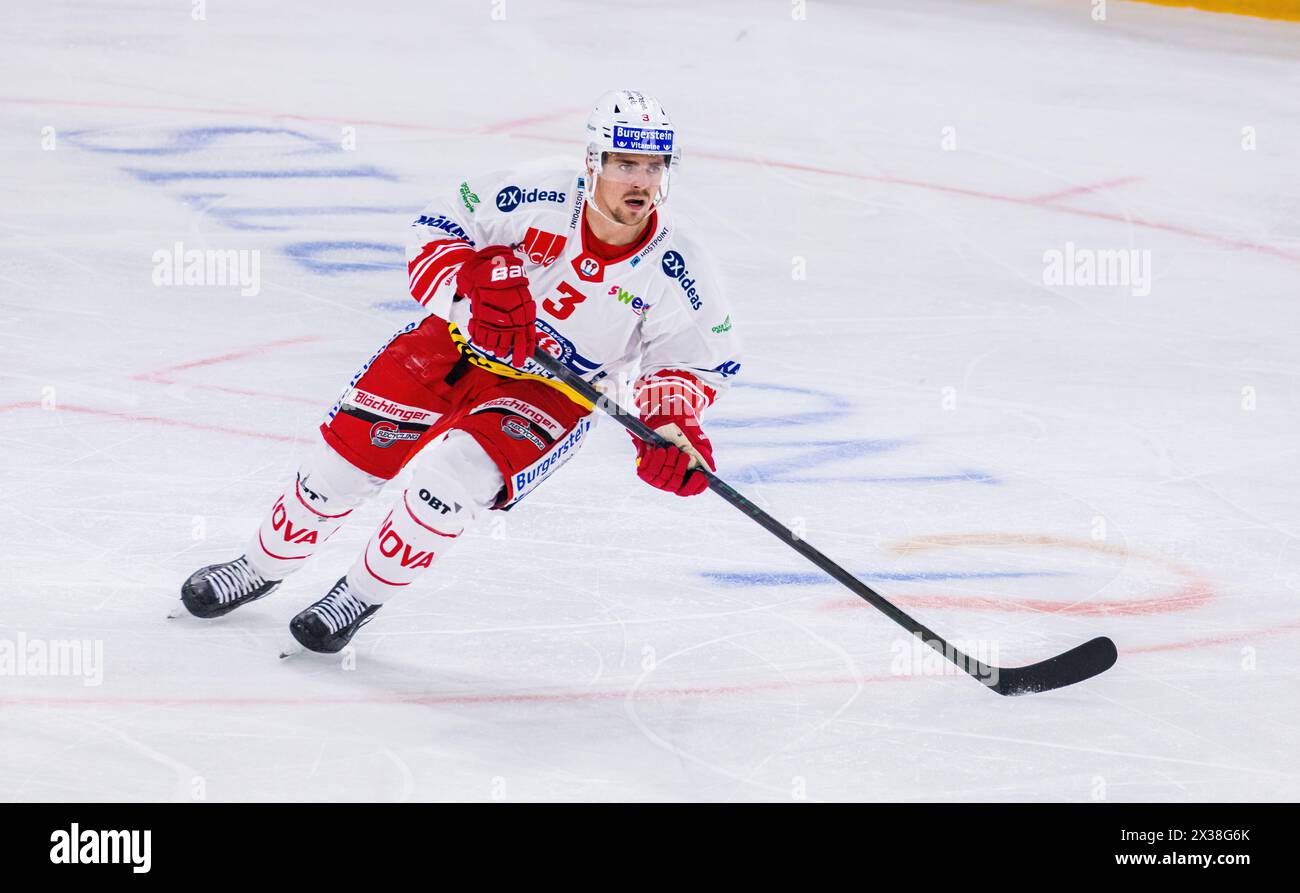 SC Rapperswil-Jona Lakers Verteidiger #3 Emil Djuse während dem Spiel ...