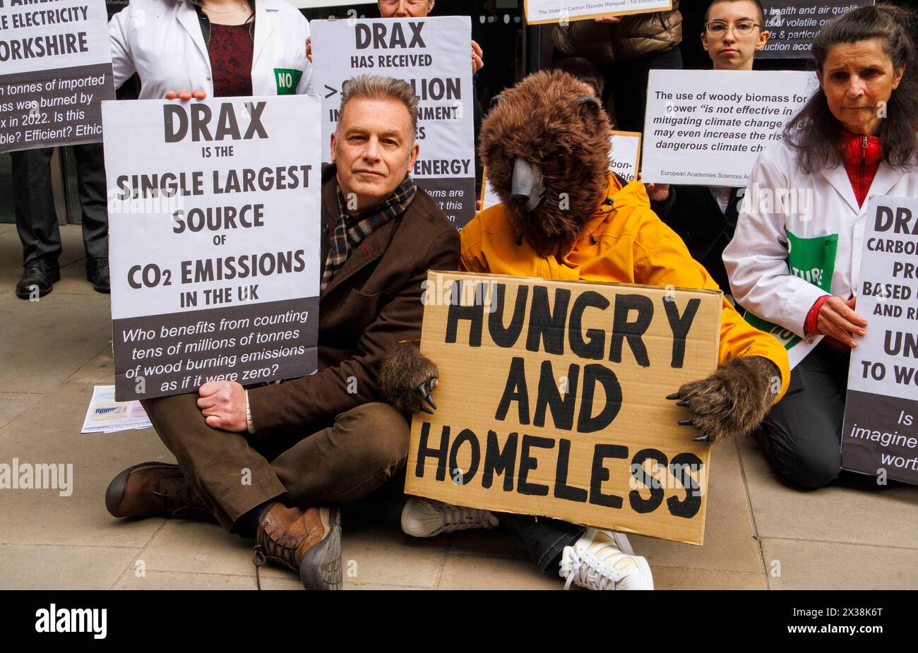 Chris packham 2022 hi-res stock photography and images - Alamy