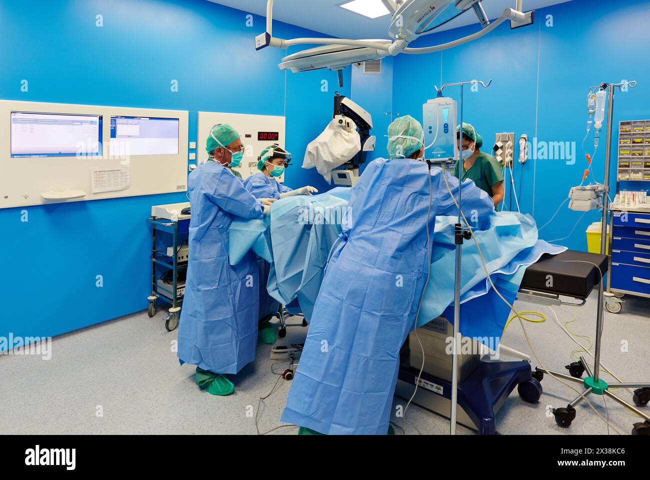 Otolaryngologist intervention hi-res stock photography and images - Alamy