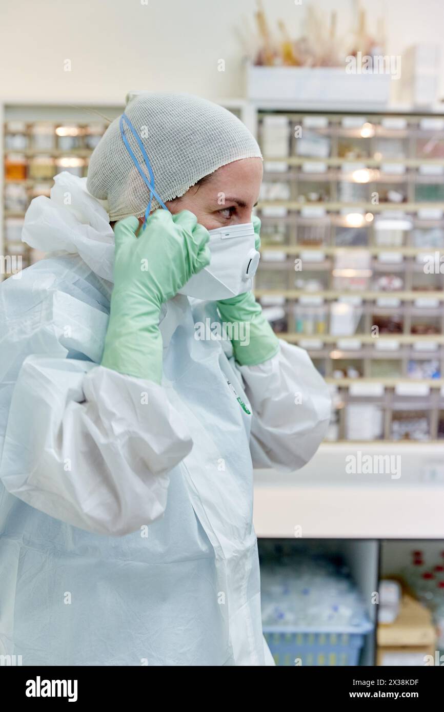 Personal protective equipment, protection for the care of patients with ...