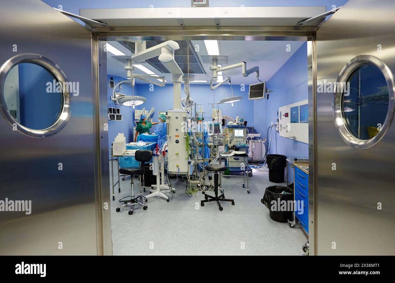 Operating room, Brain operation, Neurosurgery, Hospital Donostia, San ...