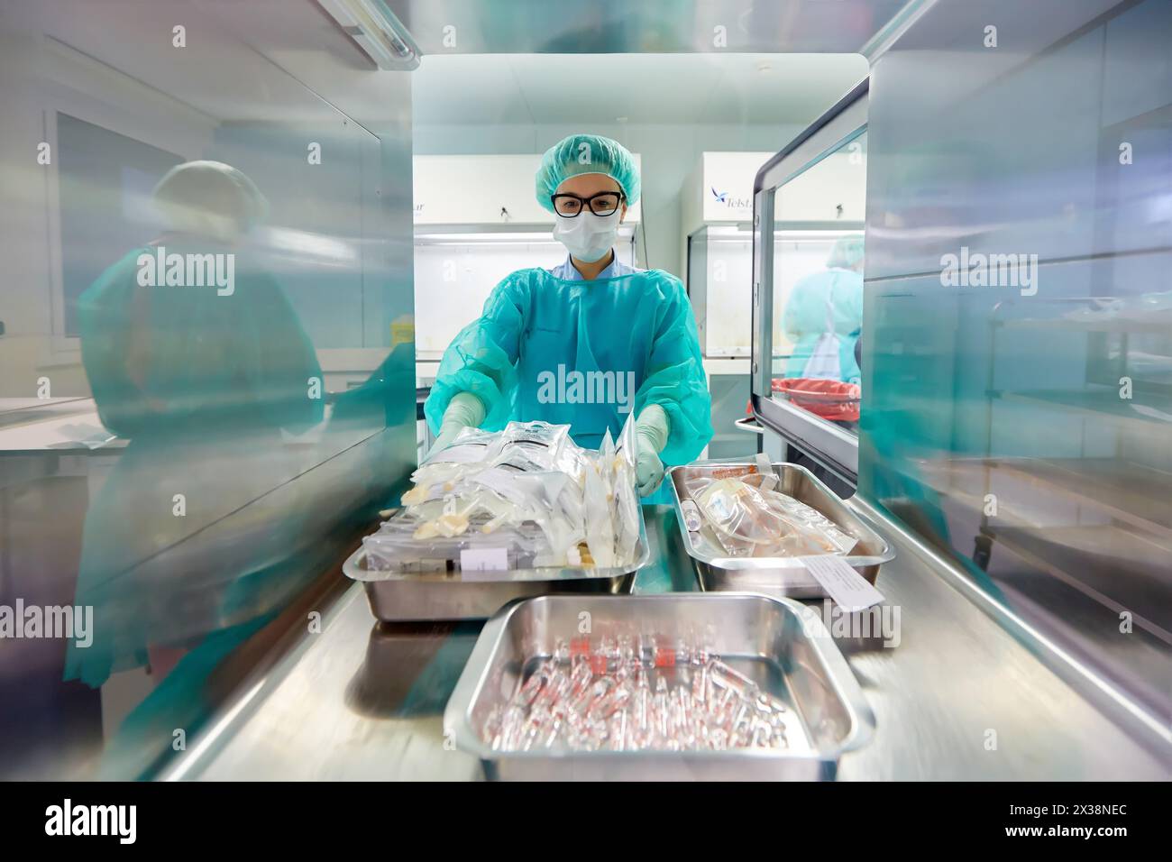 SAS window, Preparation of drugs, Clean room, Pharmacy, Hospital ...