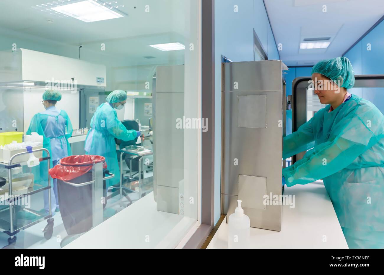 SAS window, Preparation of drugs, Clean room, Pharmacy, Hospital ...