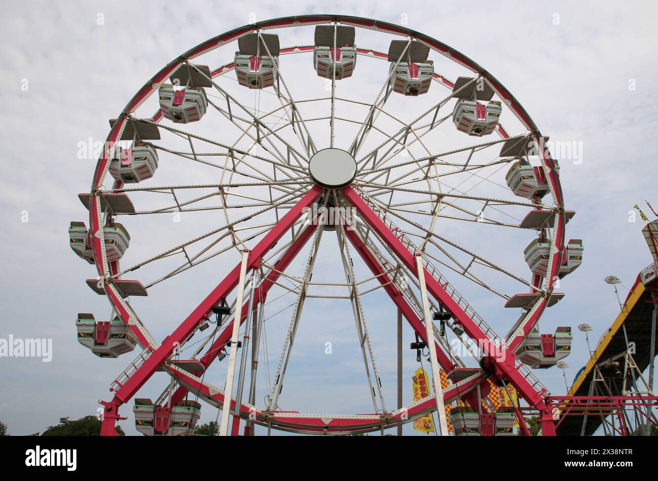 Close up of a red Ferris Wheel at the Ohio State Fair Stock Photo - Alamy