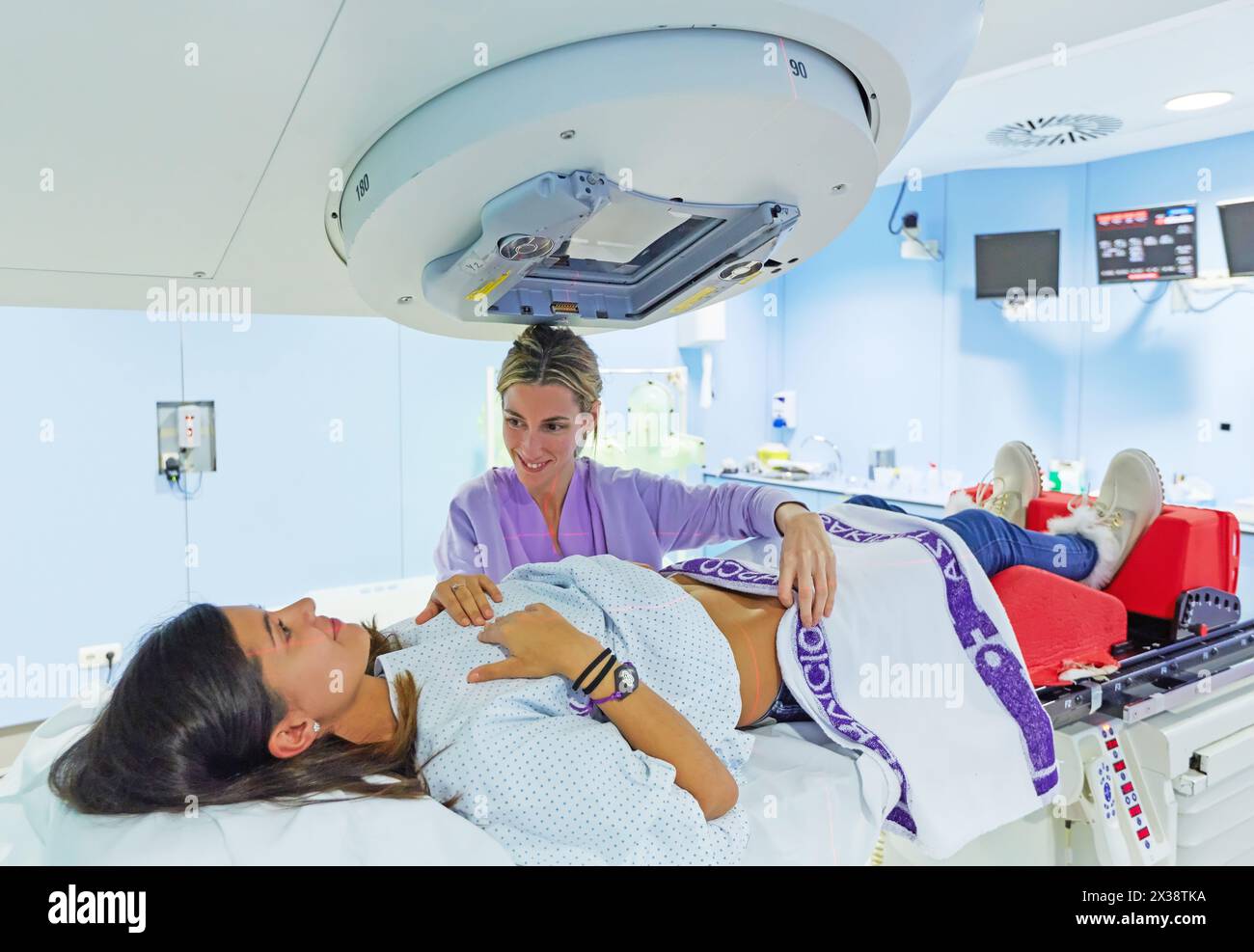 Treatment of cancer, Linear Particle Accelerator, Radiotherapy ...