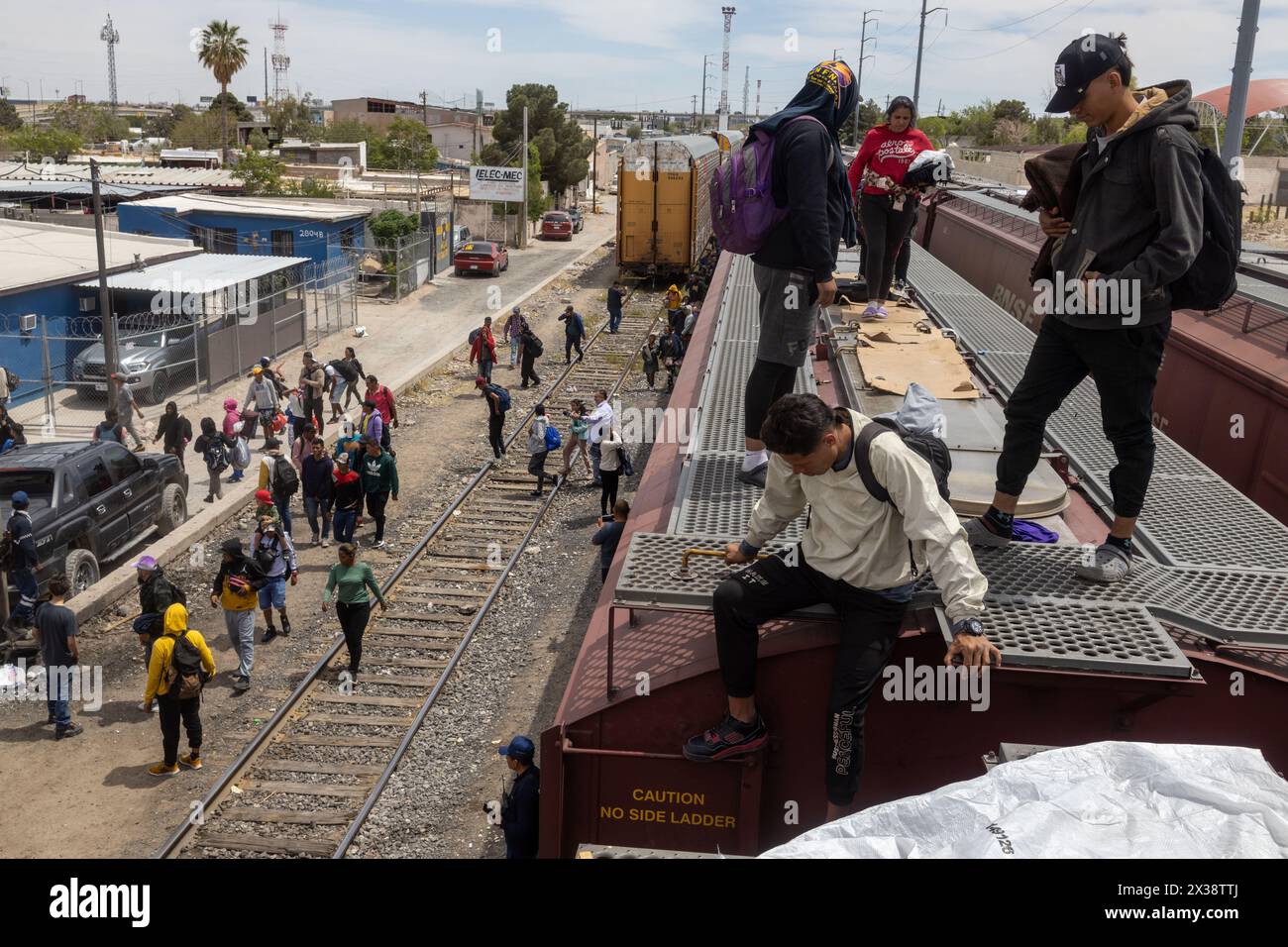 April 24, 2024: Nearly 700 migrants arrived in Ciudad Juarez aboard the ...