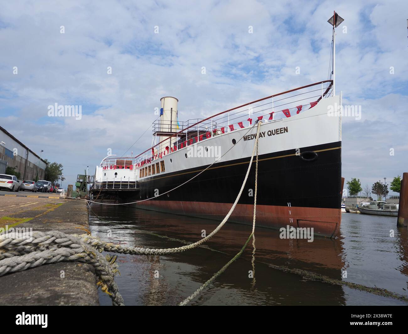 Gillingham, Kent, UK. 25th Apr, 2024. Historic paddlesteamer Medway ...