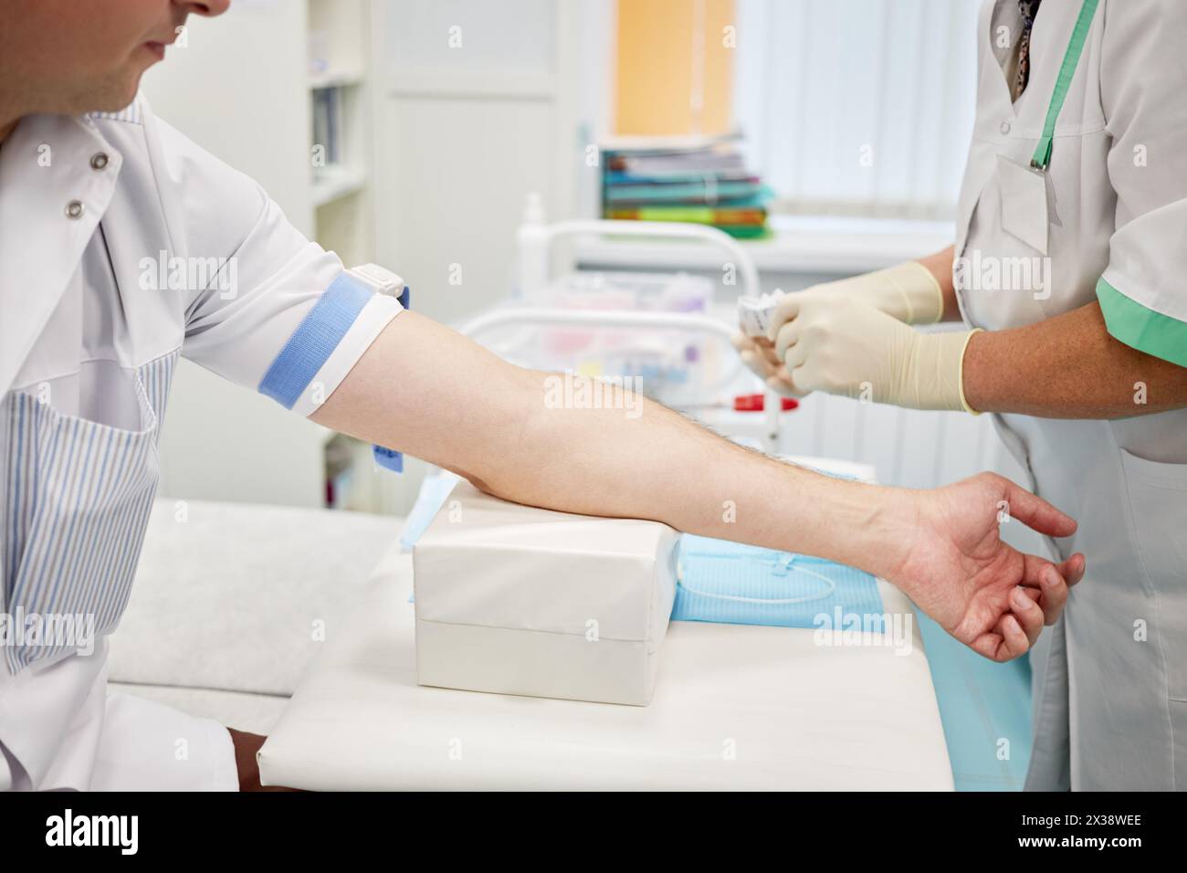 Blood drawing room hi-res stock photography and images - Alamy