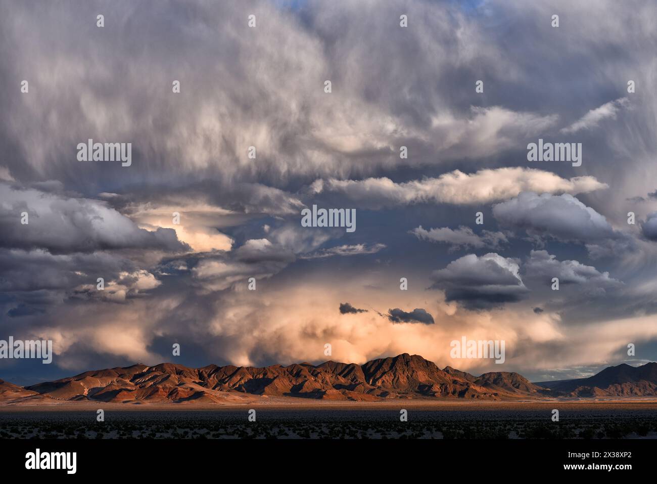Dramatic Sunset near Dumont Dunes along Route 127 in the Mojave Desert ...