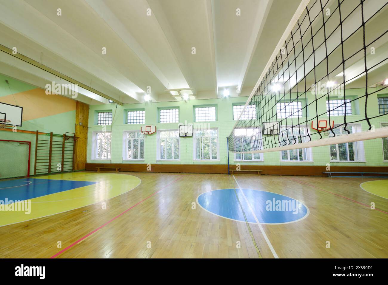 Empty basketball court in gymnasium hi-res stock photography and images ...