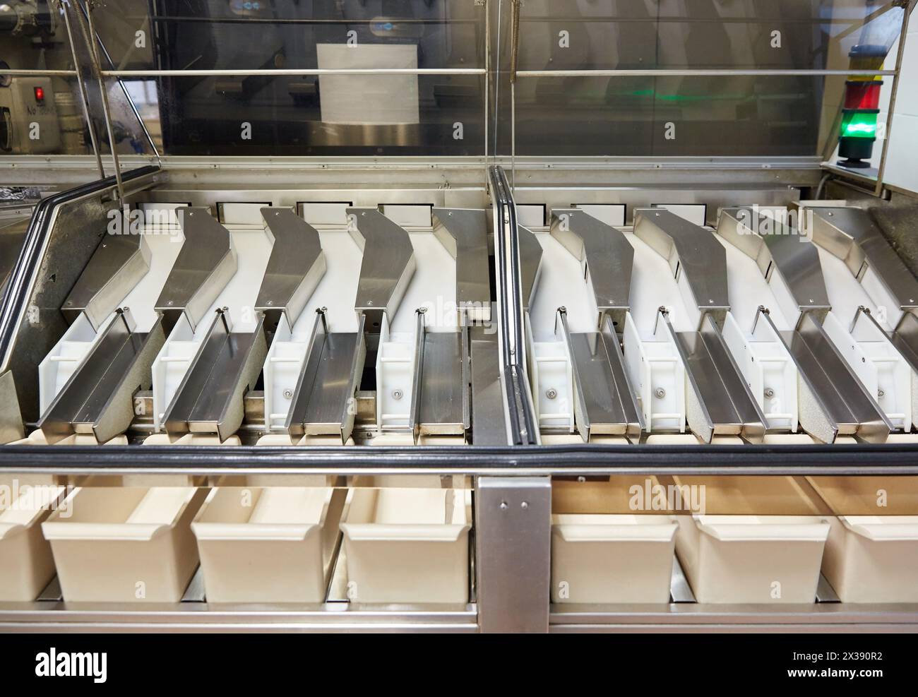 Cleaning and automatic sorting of cutlery, Kitchen, Hospital Donostia ...
