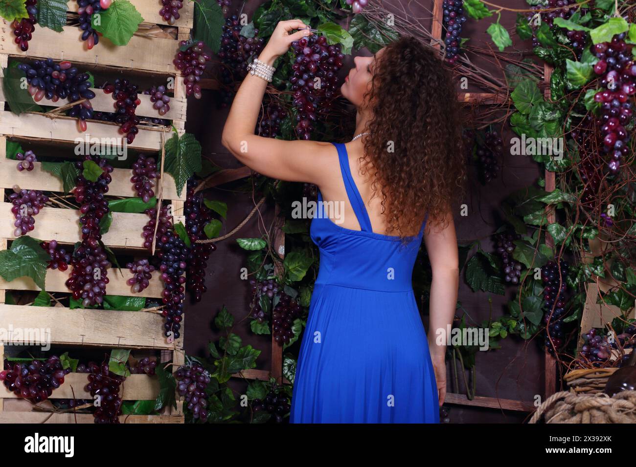 Sit near boxes hi-res stock photography and images - Alamy