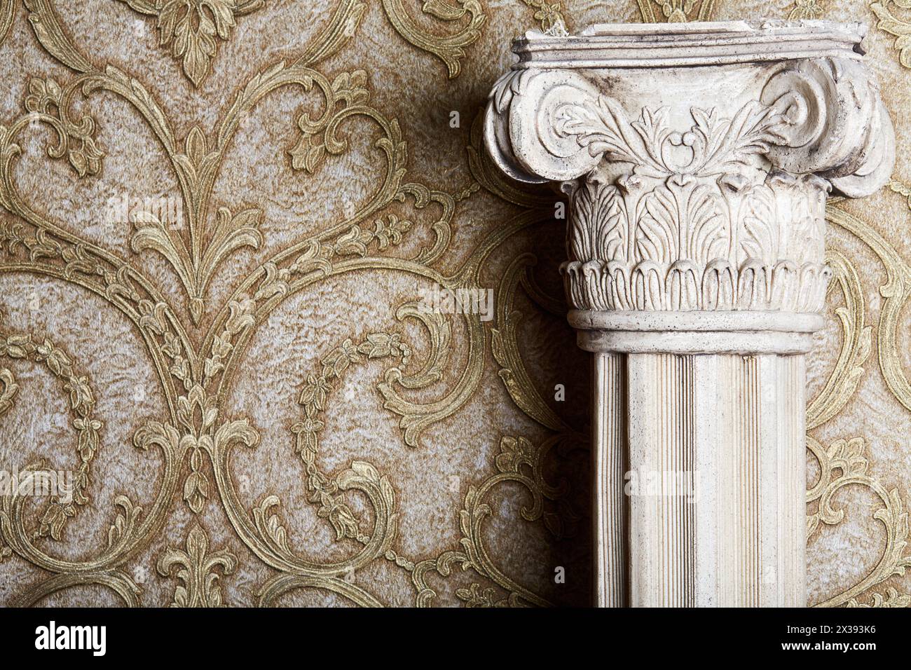 Column cap hi-res stock photography and images - Alamy