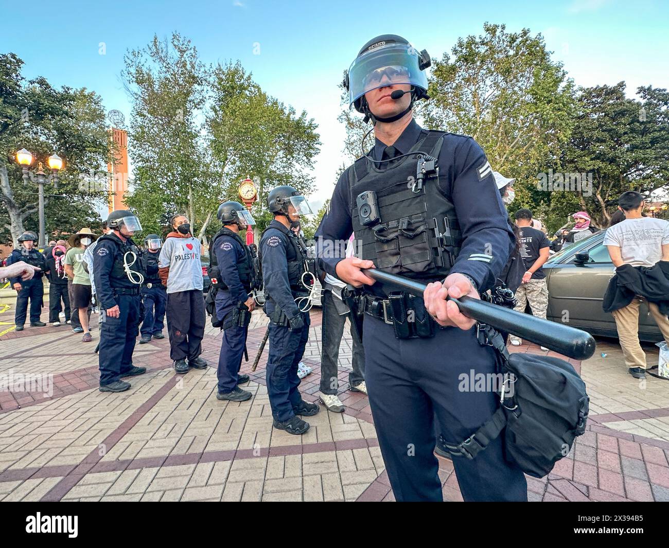 Los Angeles, California, U.S.A. 24th Apr, 2024. Cop with baton in ...