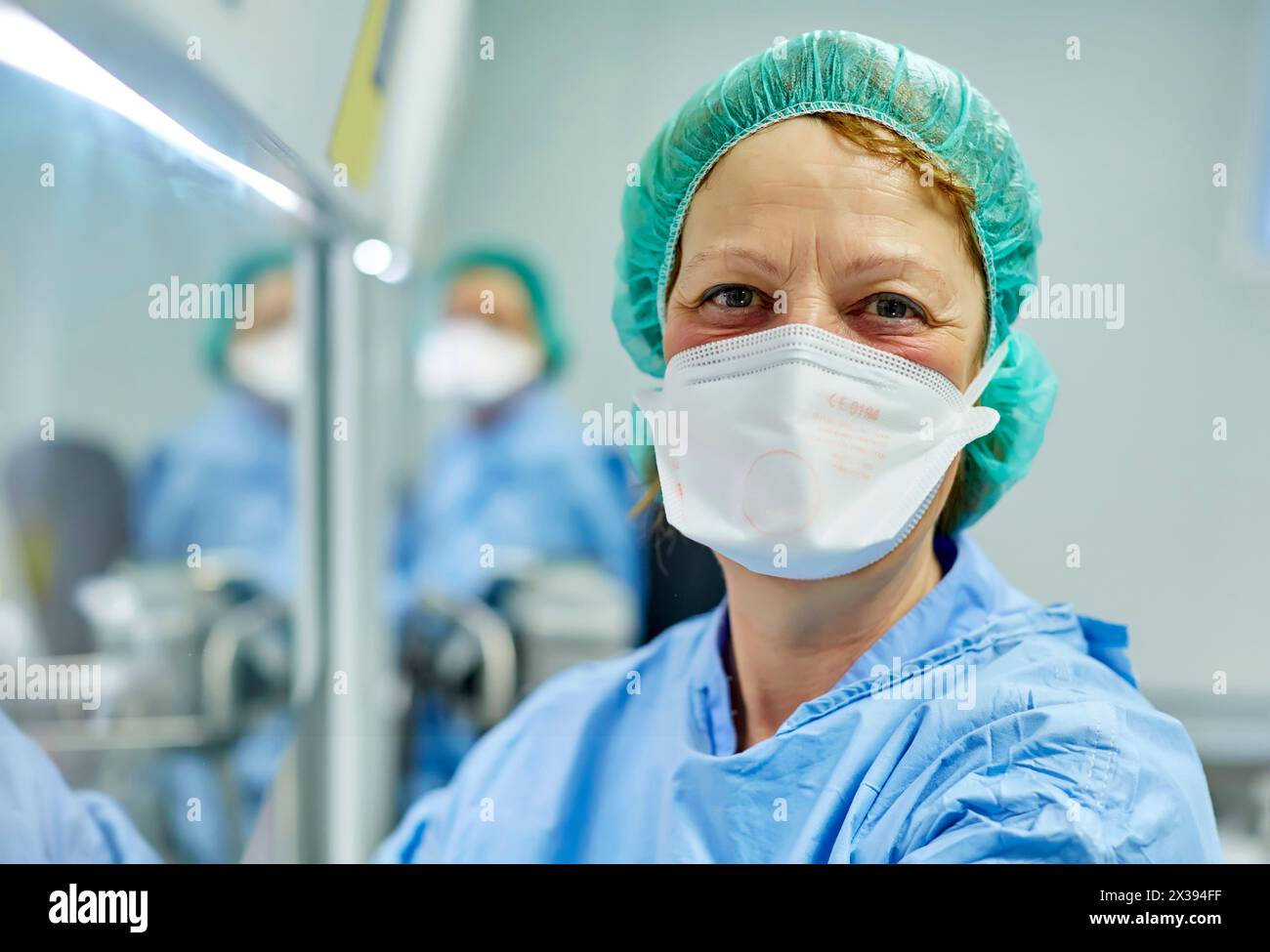 Preparation of drugs in laminar flow hood, epidural anesthesia, Clean ...