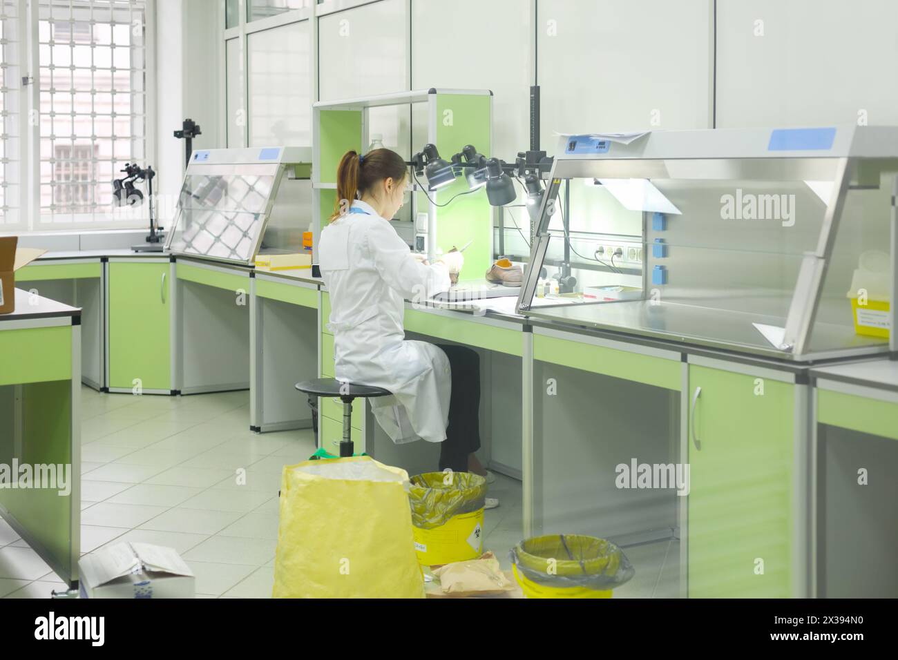 Forensic lab equipment hi-res stock photography and images - Alamy