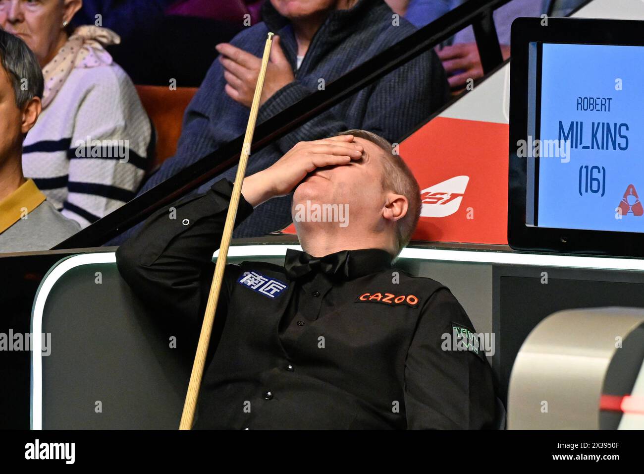 Robert Milkins reacts, during the Cazoo World Championships 2024 at ...