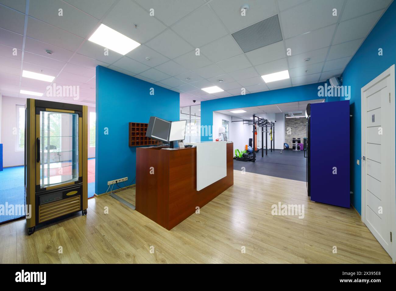 Gym reception hi-res stock photography and images - Alamy