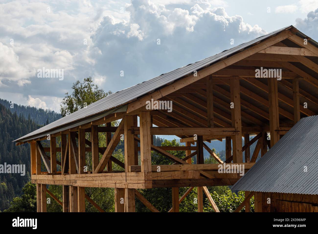 Traditional roof beams hi-res stock photography and images - Alamy