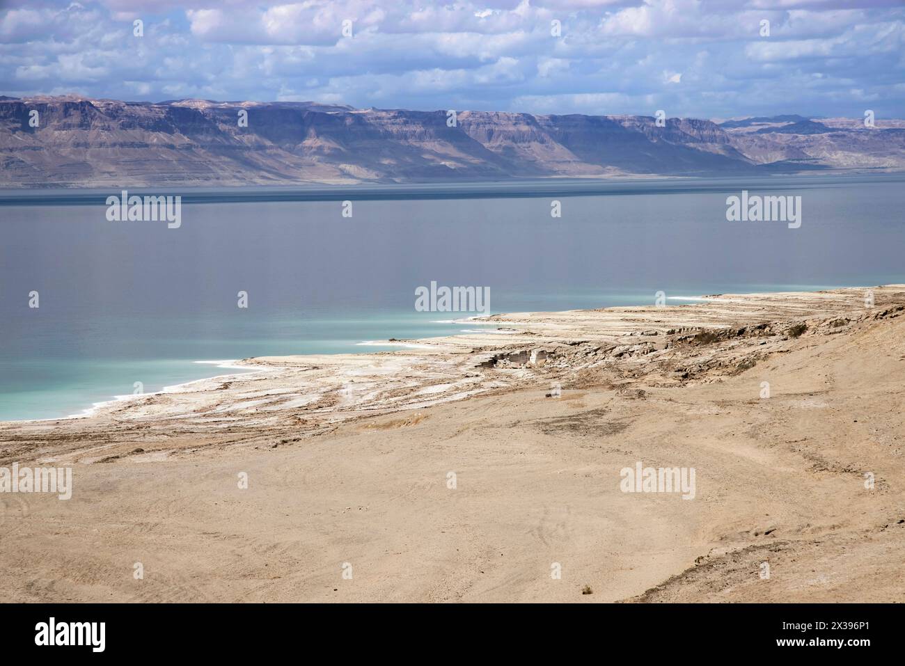 salt and mineral deposits in the dead sea is the lowest point on earth ...