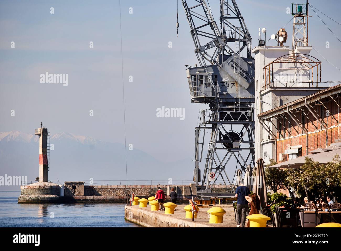 Former docks area hi-res stock photography and images - Alamy