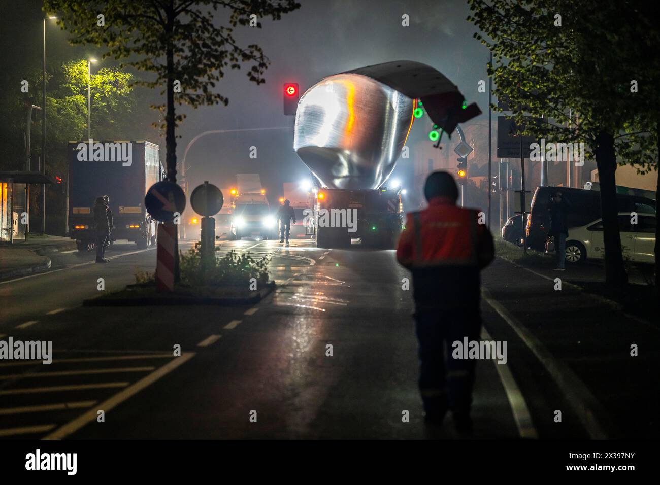 Transport of a 68 meter long, 22 T heavy blade, of a wind turbine, here ...