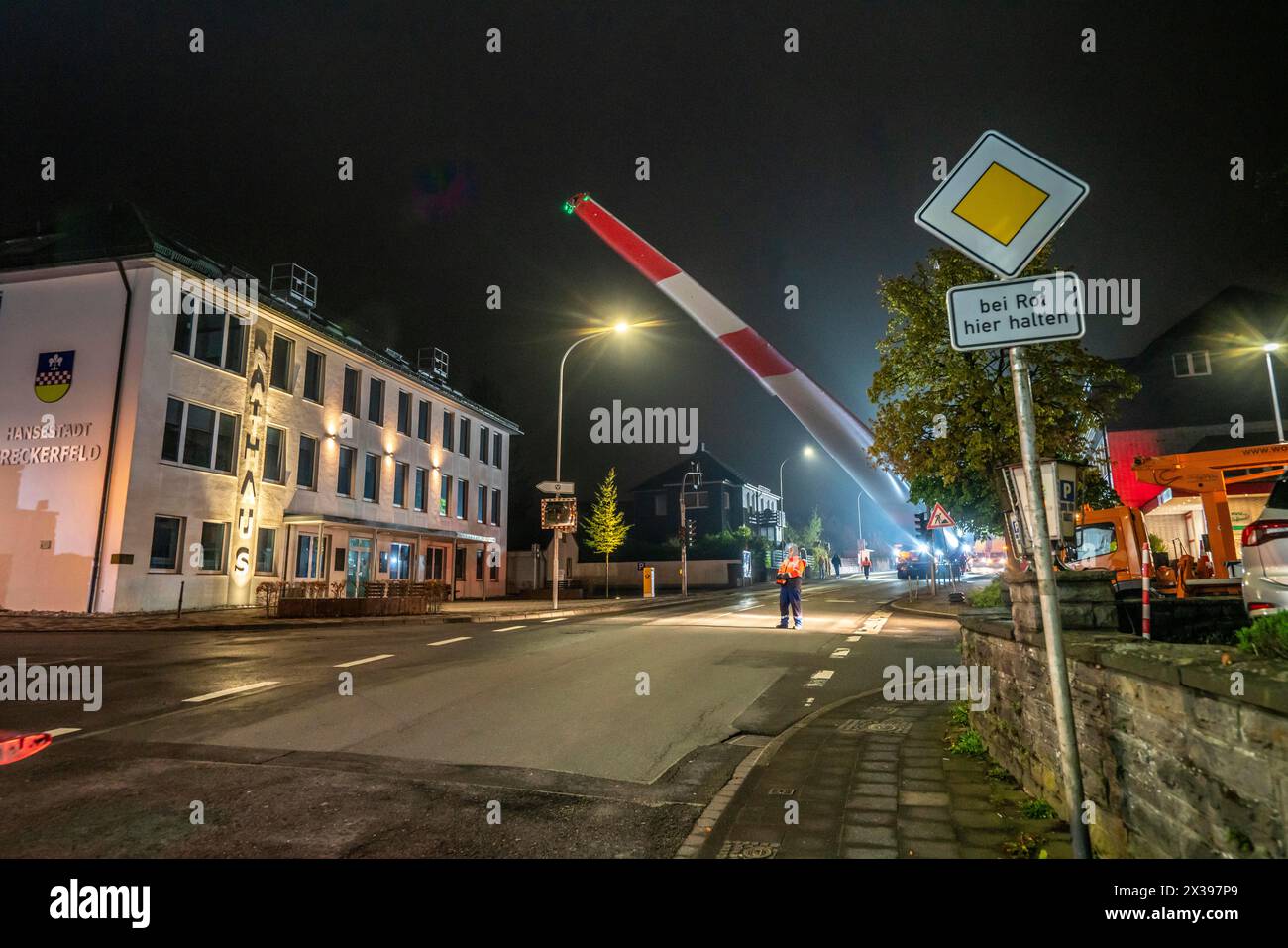 Transport of a 68 meter long, 22 T heavy blade, of a wind turbine, here ...