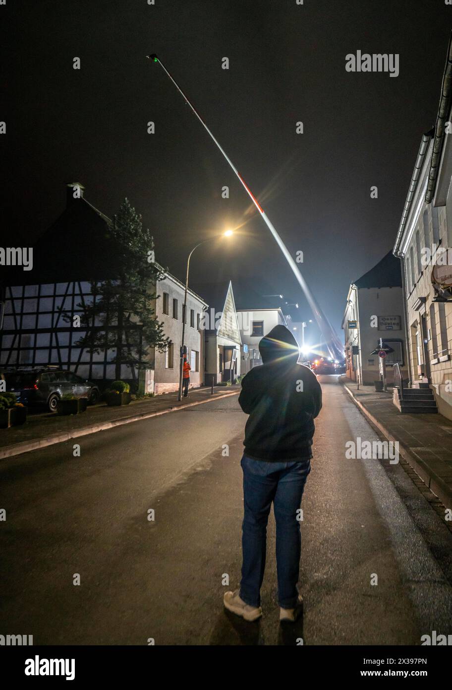 Transport of a 68 meter long, 22 T heavy blade, of a wind turbine, here ...