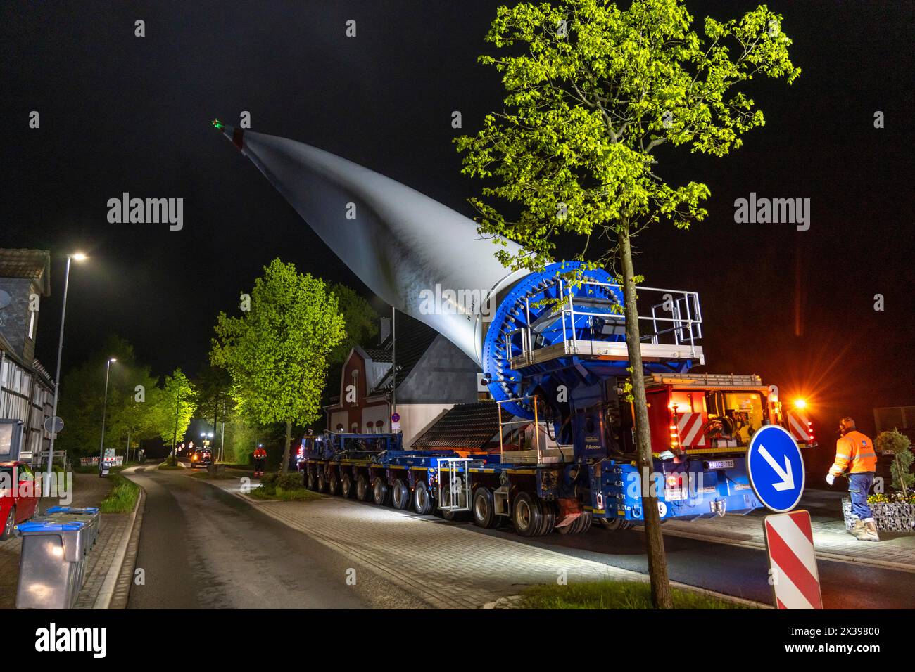 Transport of a 68 meter long, 22 T heavy blade, of a wind turbine, here ...