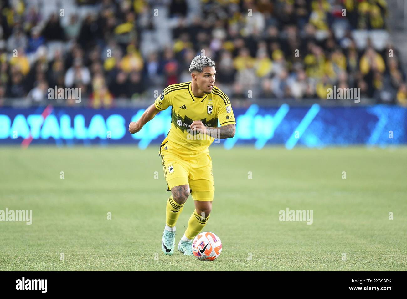 April 24, 2024: Columbus Crew forward Cucho HernÃ¡ndez (9) handles the ...