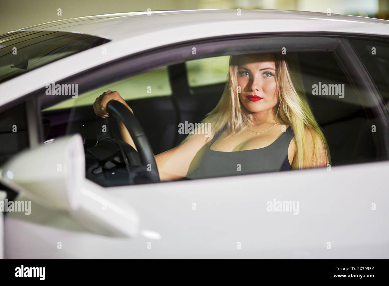 Woman behind glass door hi-res stock photography and images - Alamy