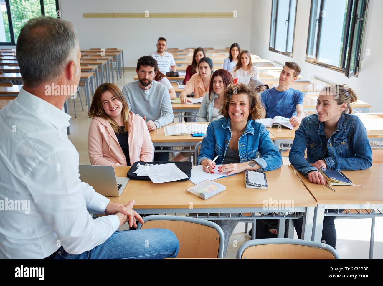 Large college students laughing hi-res stock photography and images - Alamy