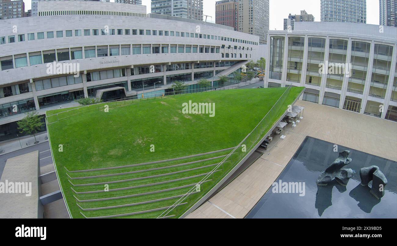 Exterior view juilliard school hi-res stock photography and images - Alamy