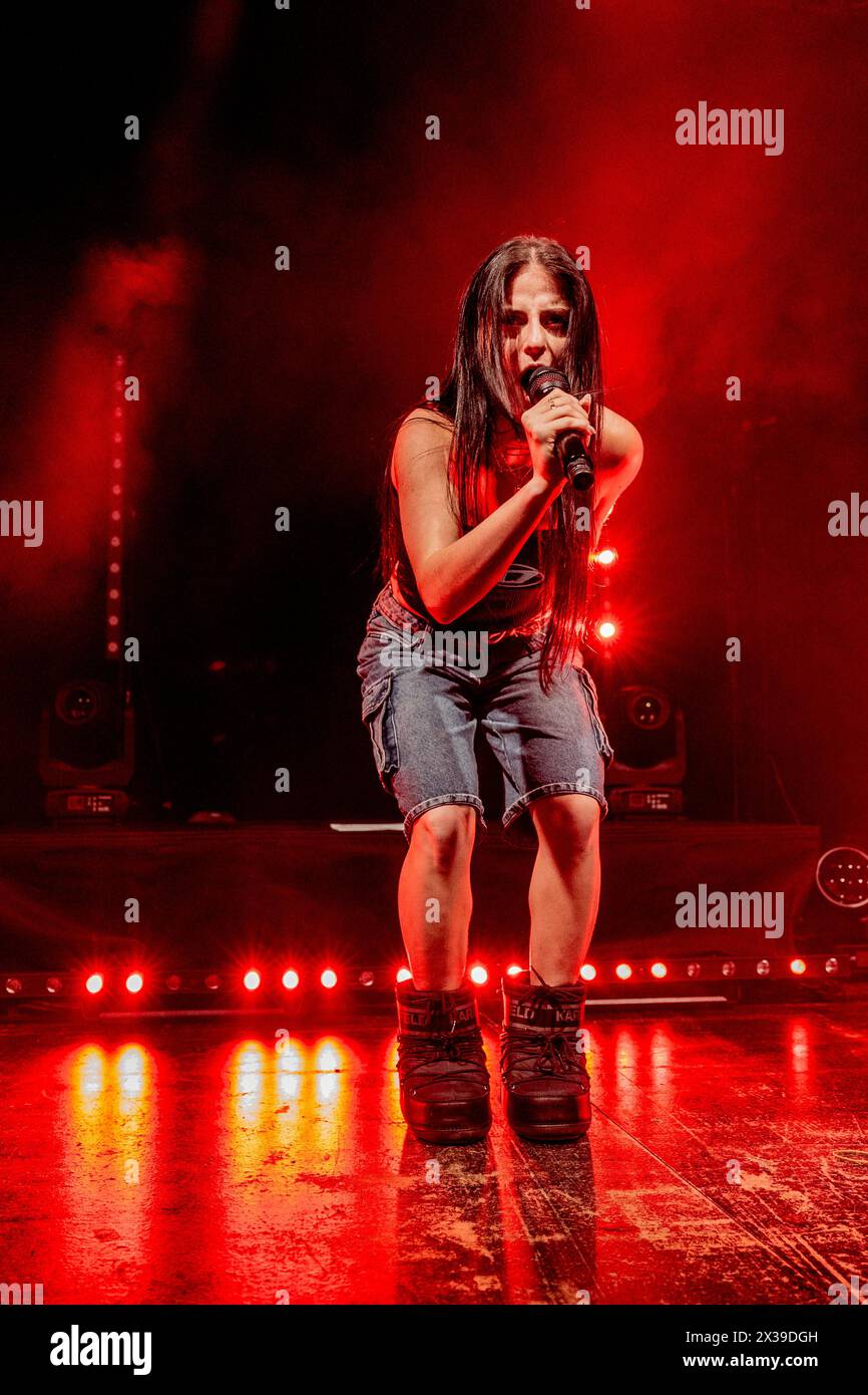 Natalie jane on stage hi-res stock photography and images - Alamy